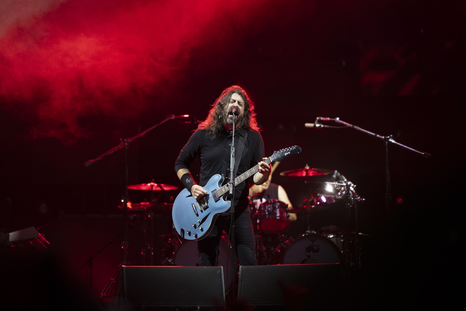 Mastering Concert Photography: Tips and Challenges - Playing With The Light